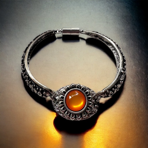 THE HAPPY HIPPIE | Jewelry | Sunny Gem Vintage Inspired Magnetic Silver ...